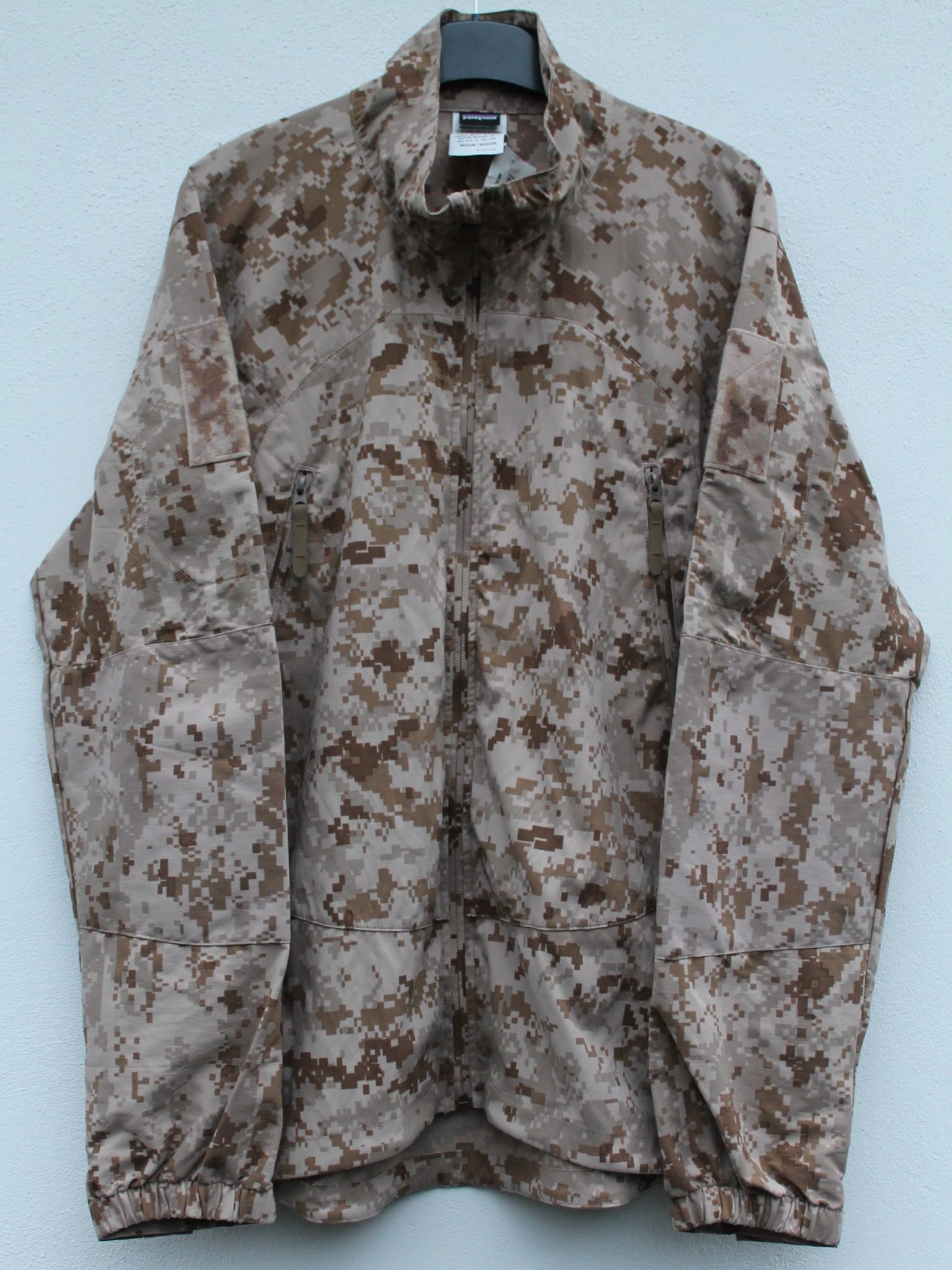 Patagonia PCU L5 Jacket – AOR1, Block 3, Full Pattern – The Full 9